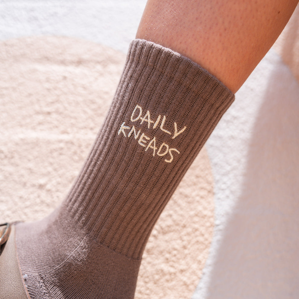 FLOUR brown socks – FLOUR coffee & doughroom